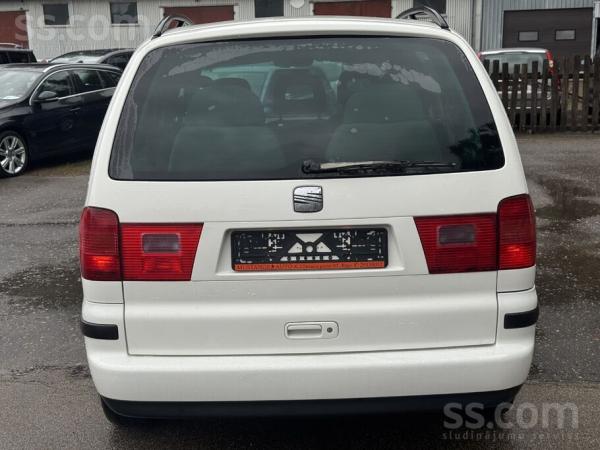 White SEAT Alhambra 2009 in Riga, with an engine capacity of 2.00 L and mileage of 264 thousand km for 3850 €, photo 7 on AUTOMOTO.COM.LV