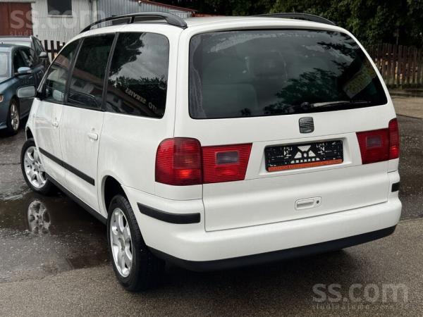 White SEAT Alhambra 2009 in Riga, with an engine capacity of 2.00 L and mileage of 264 thousand km for 3850 €, photo 8 on AUTOMOTO.COM.LV