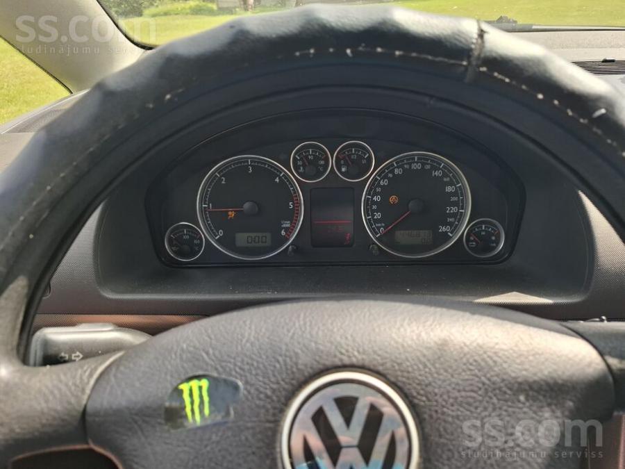 White SEAT Alhambra 2006 in Daugavpils, with an engine capacity of 1.90 L and mileage of 447 thousand km for 1200 €, photo 8 on AUTOMOTO.COM.LV