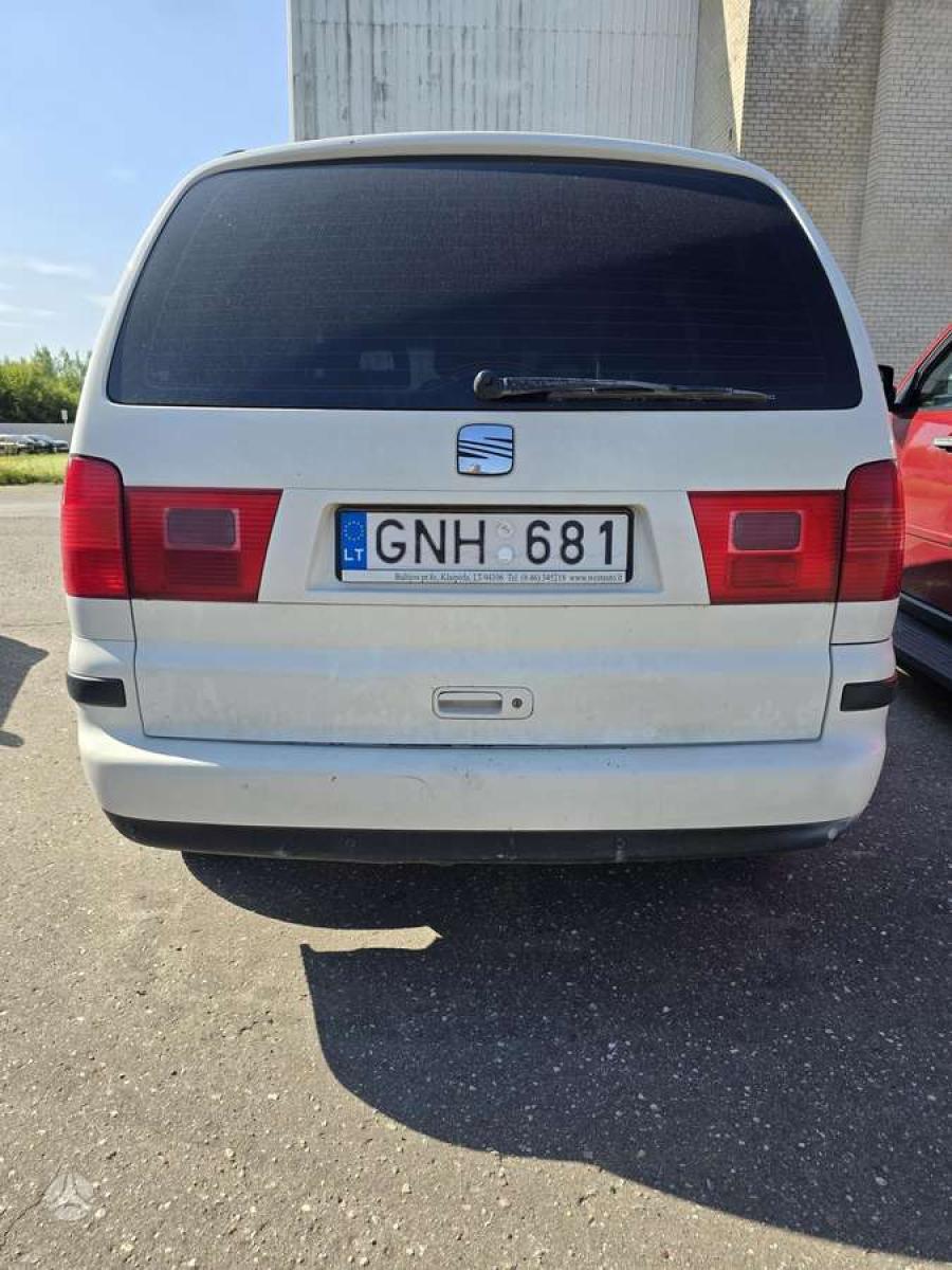 Balts SEAT Alhambra 2010 Panevēža, ar dzinēja tilpumu 1.97 L un nobraukumu 523 tūkst. km par 1800 €, foto 5 vietnē AUTOMOTO.COM.LV