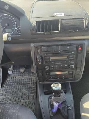 Balts SEAT Alhambra 2010 Panevēža, ar dzinēja tilpumu 1.97 L un nobraukumu 523 tūkst. km par 1800 €, foto 9 vietnē AUTOMOTO.COM.LV
