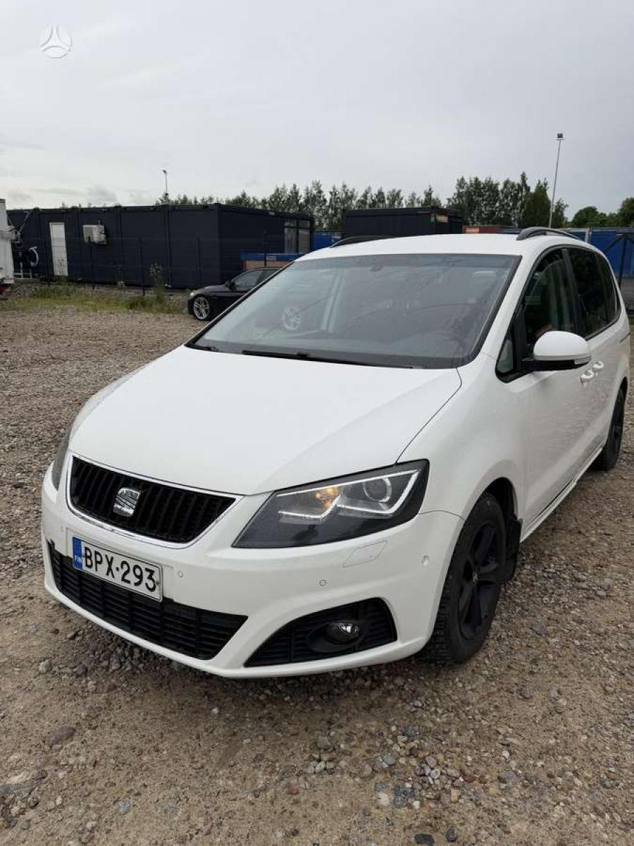 White SEAT Alhambra 2012 in Vilnius, with an engine capacity of 1.97 L and mileage of 378 thousand km for 6800 €, photo 1 on AUTOMOTO.COM.LV