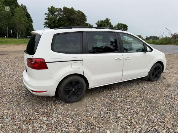 White SEAT Alhambra 2012 in Vilnius, with an engine capacity of 1.97 L and mileage of 378 thousand km for 6800 €, photo 3 on AUTOMOTO.COM.LV