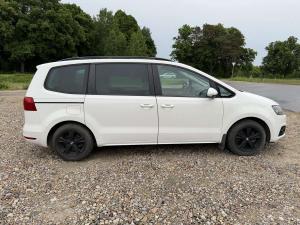 White SEAT Alhambra 2012 in Vilnius, with an engine capacity of 1.97 L and mileage of 378 thousand km for 6800 €, photo 8 on AUTOMOTO.COM.LV