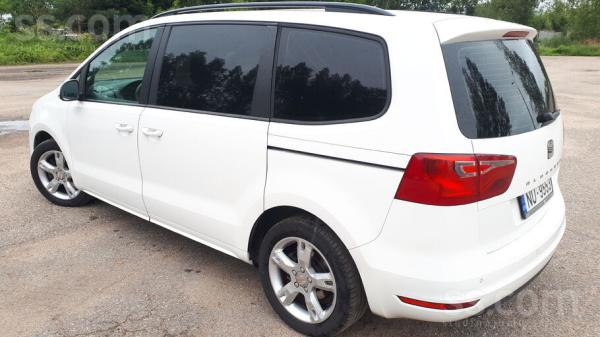 White SEAT Alhambra 2013 in Daugavpils, with an engine capacity of 2.00 L and mileage of 225 thousand km for 8200 €, photo 5 on AUTOMOTO.COM.LV