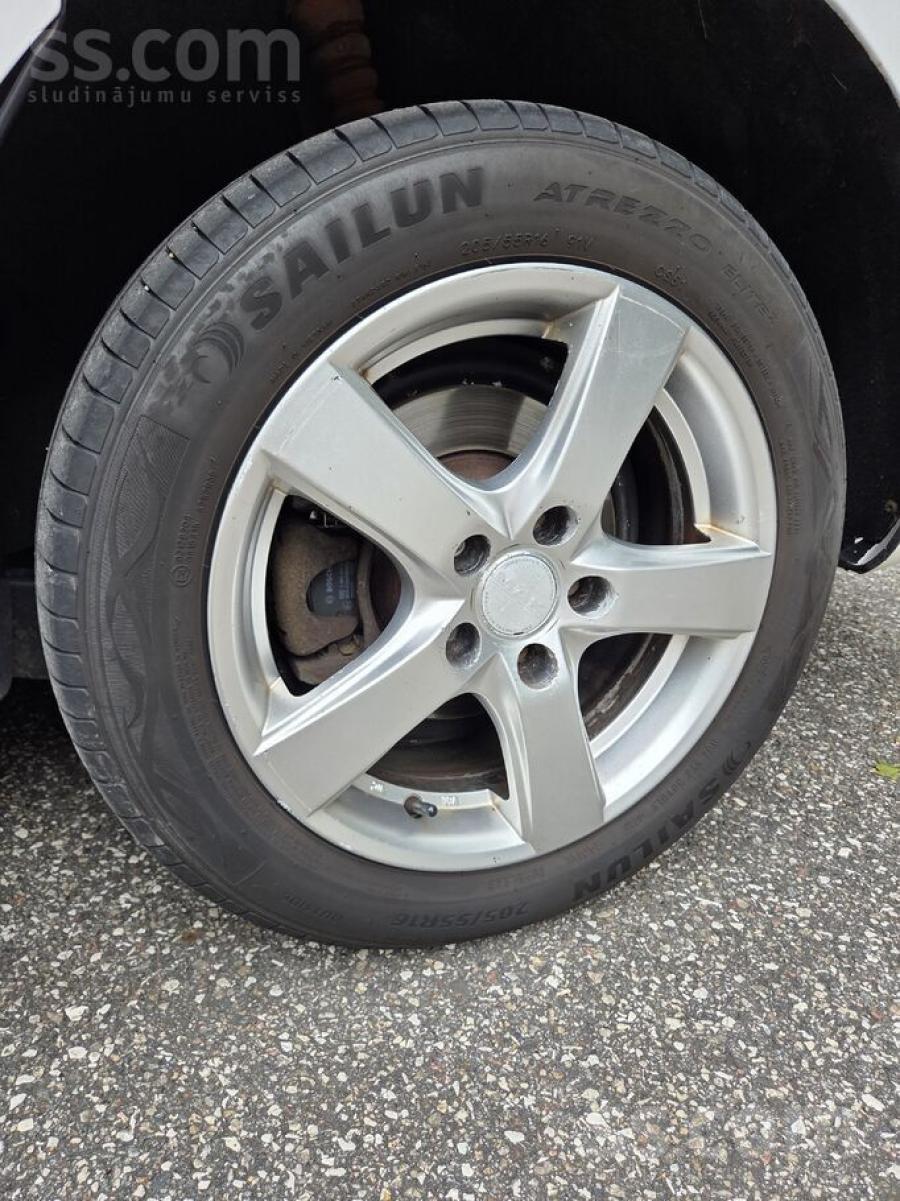Balts SEAT Alhambra 2013 Rīga, ar dzinēja tilpumu 2.00 L un nobraukumu 300 tūkst. km par 6700 €, foto 13 vietnē AUTOMOTO.COM.LV