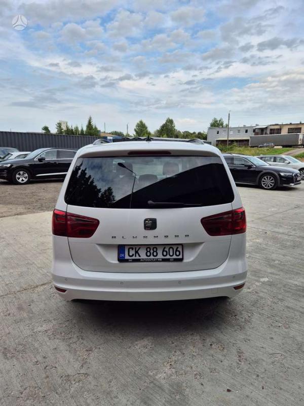 White SEAT Alhambra 2013 in Utena, with an engine capacity of 1.97 L and mileage of 330 thousand km for 7990 €, photo 6 on AUTOMOTO.COM.LV