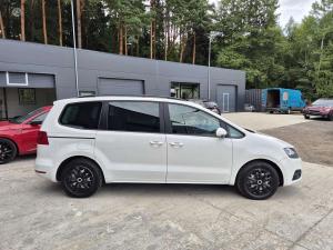 White SEAT Alhambra 2013 in Utena, with an engine capacity of 1.97 L and mileage of 330 thousand km for 7990 €, photo 9 on AUTOMOTO.COM.LV