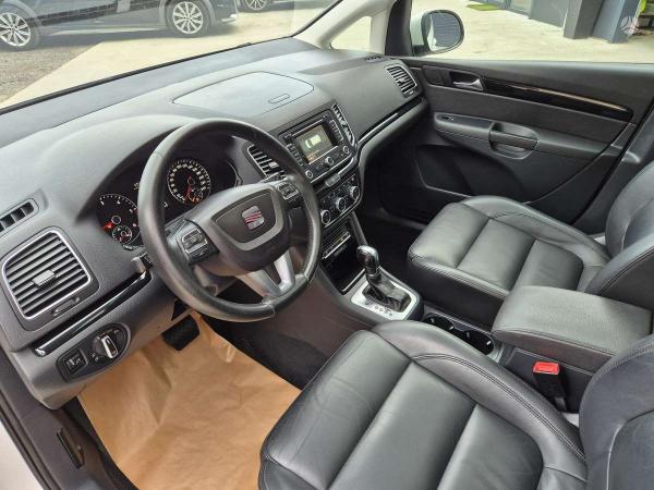 White SEAT Alhambra 2013 in Utena, with an engine capacity of 1.97 L and mileage of 330 thousand km for 7990 €, photo 10 on AUTOMOTO.COM.LV