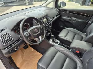 White SEAT Alhambra 2013 in Utena, with an engine capacity of 1.97 L and mileage of 330 thousand km for 7990 €, photo 11 on AUTOMOTO.COM.LV