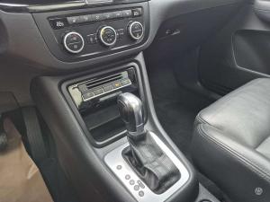 White SEAT Alhambra 2013 in Utena, with an engine capacity of 1.97 L and mileage of 330 thousand km for 7990 €, photo 14 on AUTOMOTO.COM.LV