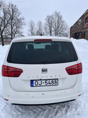 White SEAT Alhambra 2014 in Aluksne, with an engine capacity of 2.00 L and mileage of 390 thousand km for 2990 €, photo 3 on AUTOMOTO.COM.LV