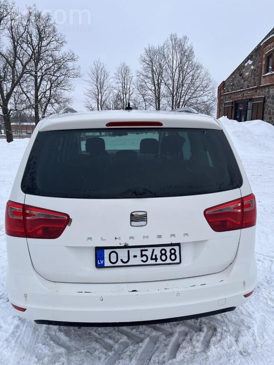White SEAT Alhambra 2014 in Aluksne, with an engine capacity of 2.00 L and mileage of 390 thousand km for 2990 €, photo 3 on AUTOMOTO.COM.LV