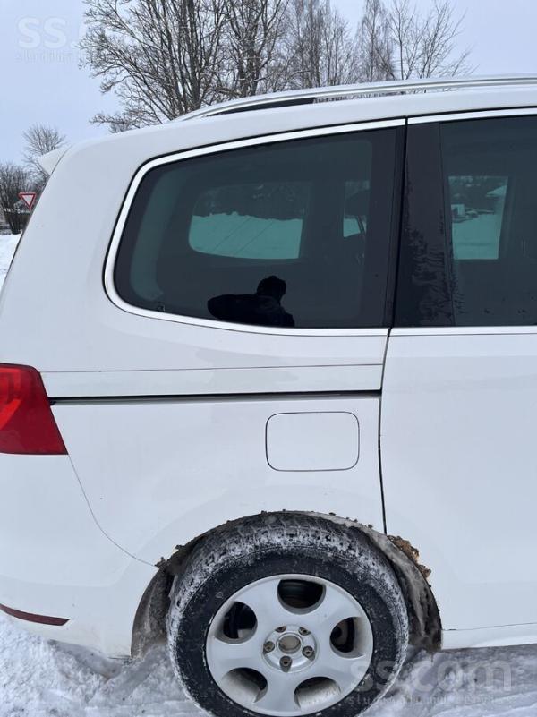 Balts SEAT Alhambra 2014 Alūksne, ar dzinēja tilpumu 2.00 L un nobraukumu 390 tūkst. km par 2990 €, foto 5 vietnē AUTOMOTO.COM.LV