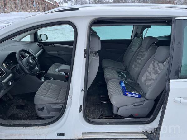 Balts SEAT Alhambra 2014 Alūksne, ar dzinēja tilpumu 2.00 L un nobraukumu 390 tūkst. km par 2990 €, foto 8 vietnē AUTOMOTO.COM.LV