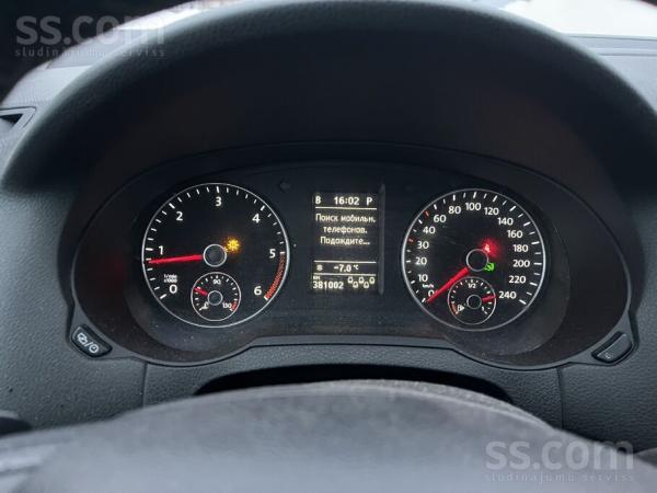 Balts SEAT Alhambra 2014 Alūksne, ar dzinēja tilpumu 2.00 L un nobraukumu 390 tūkst. km par 2990 €, foto 9 vietnē AUTOMOTO.COM.LV