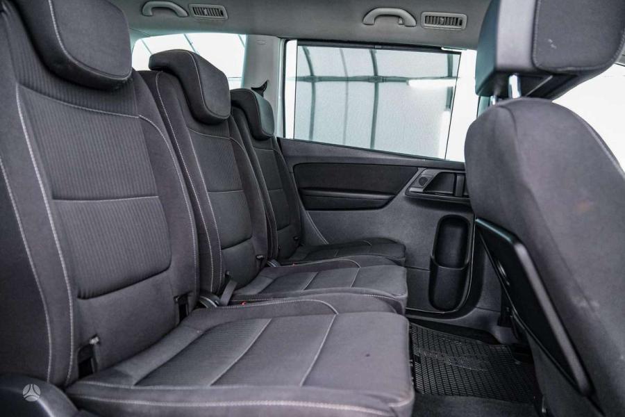 Balts SEAT Alhambra 2014 Kauņa, ar dzinēja tilpumu 2.00 L un nobraukumu 278 tūkst. km par 8990 €, foto 11 vietnē AUTOMOTO.COM.LV