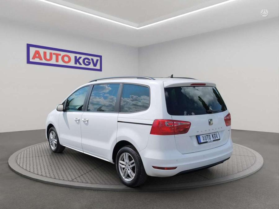 White SEAT Alhambra 2015 in Vilnius, with an engine capacity of 2.00 L and mileage of 270 thousand km for 8999 €, photo 4 on AUTOMOTO.COM.LV