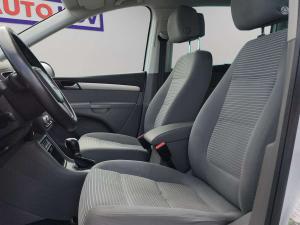 White SEAT Alhambra 2015 in Vilnius, with an engine capacity of 2.00 L and mileage of 270 thousand km for 8999 €, photo 14 on AUTOMOTO.COM.LV