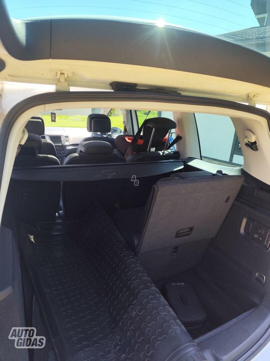 Balts SEAT Alhambra 2016 Mažeikiai, ar dzinēja tilpumu 2.00 L un nobraukumu 396 tūkst. km par 9250 €, foto 7 vietnē AUTOMOTO.COM.LV