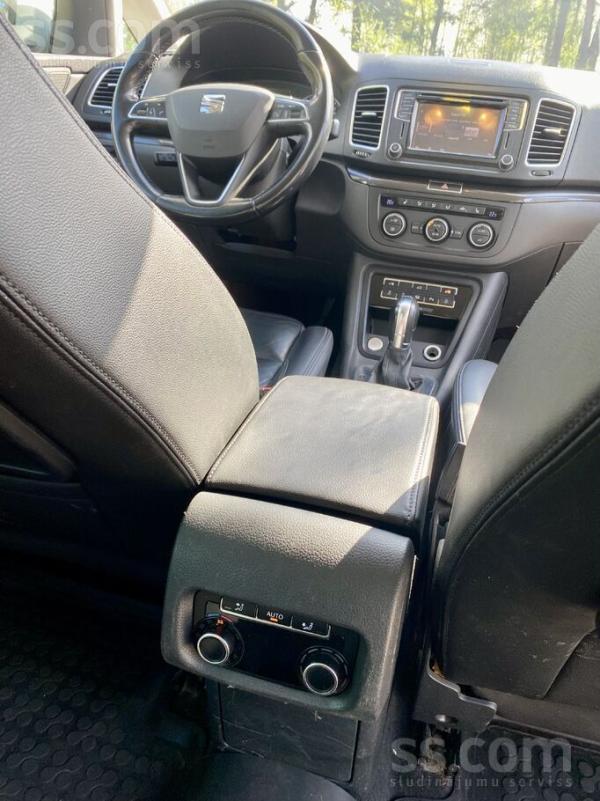 White SEAT Alhambra 2017 in Daugavpils, with an engine capacity of 2.00 L and mileage of 222 thousand km for 9499 €, photo 8 on AUTOMOTO.COM.LV