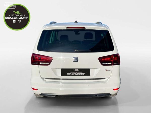 White SEAT Alhambra 2018 in Kaunas, with an engine capacity of 2.00 L and mileage of 40 thousand km for 32154 €, photo 4 on AUTOMOTO.COM.LV