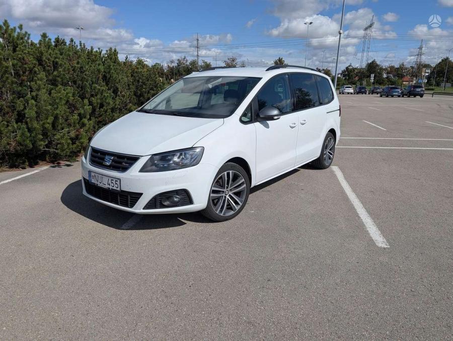 White SEAT Alhambra 2018 in Siauliai, with an engine capacity of 1.97 L and mileage of 295 thousand km for 10800 €, photo 1 on AUTOMOTO.COM.LV