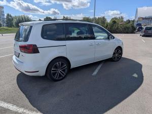 White SEAT Alhambra 2018 in Siauliai, with an engine capacity of 1.97 L and mileage of 295 thousand km for 10800 €, photo 4 on AUTOMOTO.COM.LV