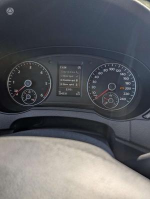 White SEAT Alhambra 2018 in Siauliai, with an engine capacity of 1.97 L and mileage of 295 thousand km for 10800 €, photo 8 on AUTOMOTO.COM.LV