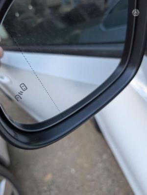 White SEAT Alhambra 2018 in Siauliai, with an engine capacity of 1.97 L and mileage of 295 thousand km for 10800 €, photo 9 on AUTOMOTO.COM.LV