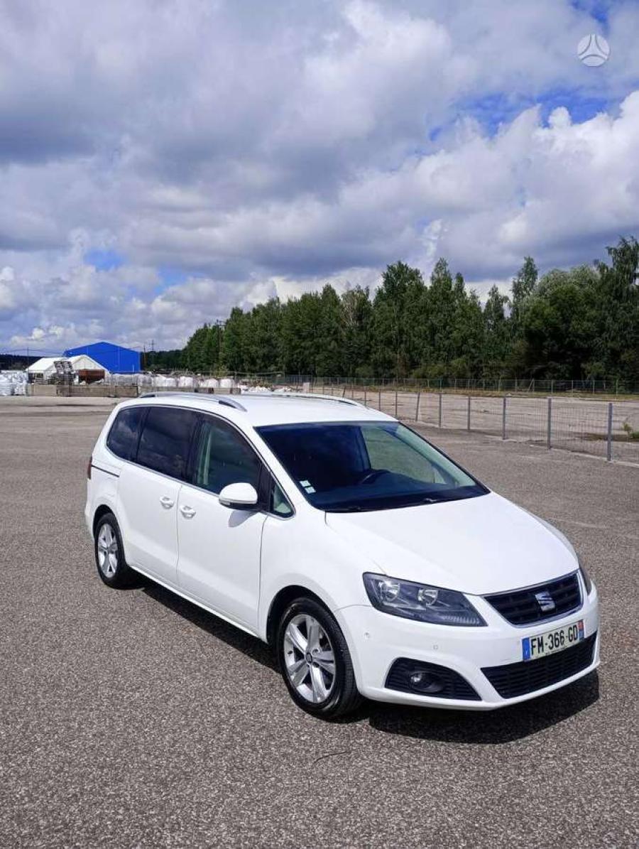 White SEAT Alhambra 2019 in Kaunas, with an engine capacity of 1.97 L and mileage of 300 thousand km for 10950 €, photo 4 on AUTOMOTO.COM.LV