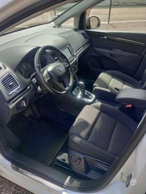 White SEAT Alhambra 2019 in Kaunas, with an engine capacity of 1.97 L and mileage of 300 thousand km for 10950 €, photo 11 on AUTOMOTO.COM.LV