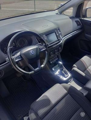 White SEAT Alhambra 2019 in Kaunas, with an engine capacity of 1.97 L and mileage of 300 thousand km for 10950 €, photo 12 on AUTOMOTO.COM.LV