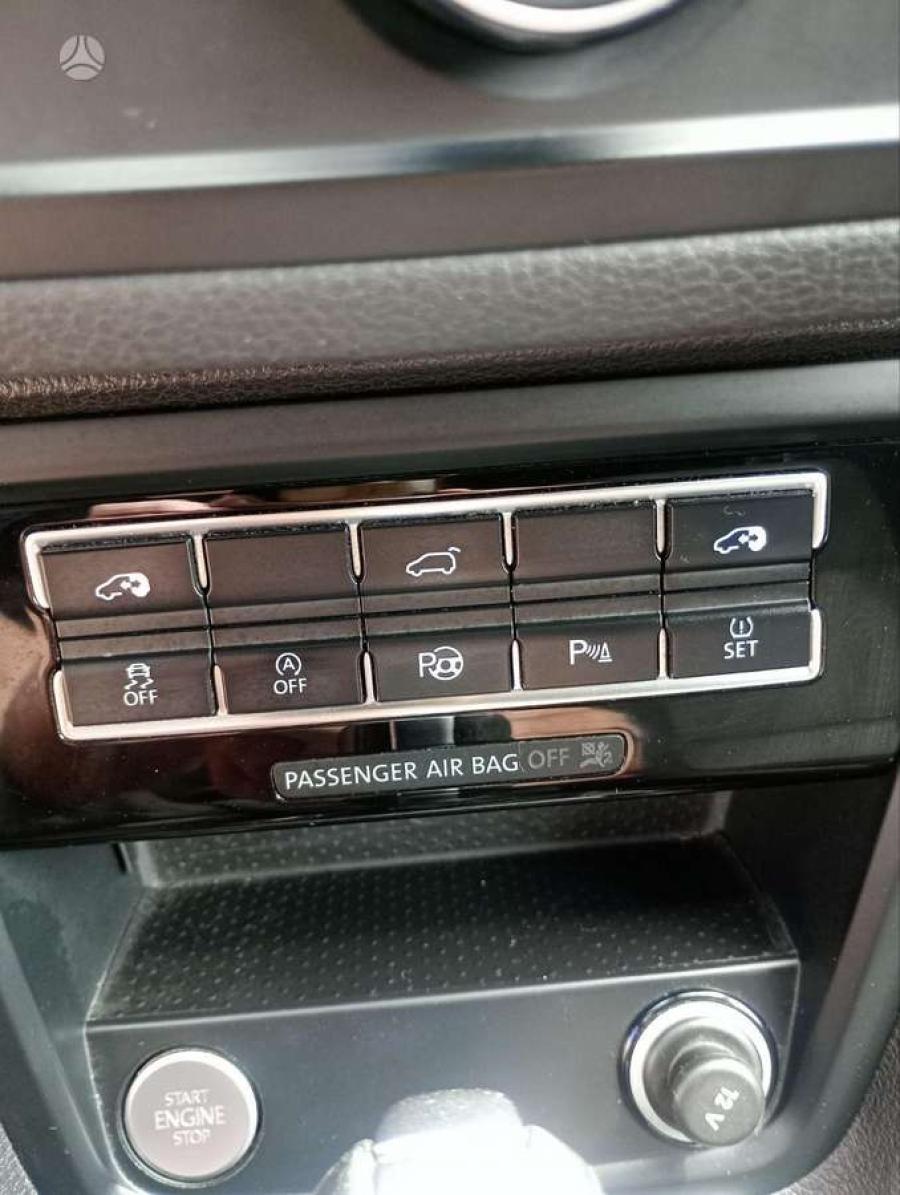 White SEAT Alhambra 2019 in Kaunas, with an engine capacity of 1.97 L and mileage of 300 thousand km for 10950 €, photo 23 on AUTOMOTO.COM.LV