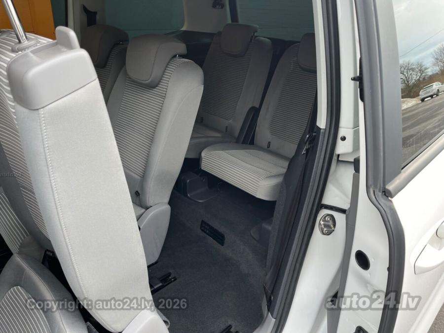 White SEAT Alhambra 2014 in Kuressaare, with an engine capacity of 2.00 L and mileage of 191 thousand km for 10000 €, photo 16 on AUTOMOTO.COM.LV