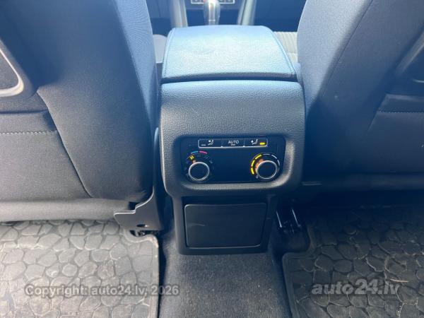 Balts SEAT Alhambra 2017 Tallina, ar dzinēja tilpumu 2.00 L un nobraukumu 108 tūkst. km par 19000 €, foto 6 vietnē AUTOMOTO.COM.LV