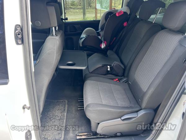 White SEAT Alhambra 2017 in Tallinn, with an engine capacity of 2.00 L and mileage of 108 thousand km for 19000 €, photo 10 on AUTOMOTO.COM.LV