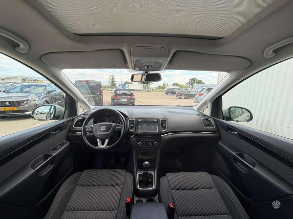 Yellow SEAT Alhambra 2012 in Marijampole, with an engine capacity of 1.97 L and mileage of 286 thousand km for 7000 €, photo 10 on AUTOMOTO.COM.LV