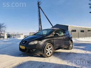 Melns SEAT Altea 2004 Daugavpils, ar dzinēja tilpumu 2.00 L un nobraukumu 325 tūkst. km par 1200 €, foto 8 vietnē AUTOMOTO.COM.LV