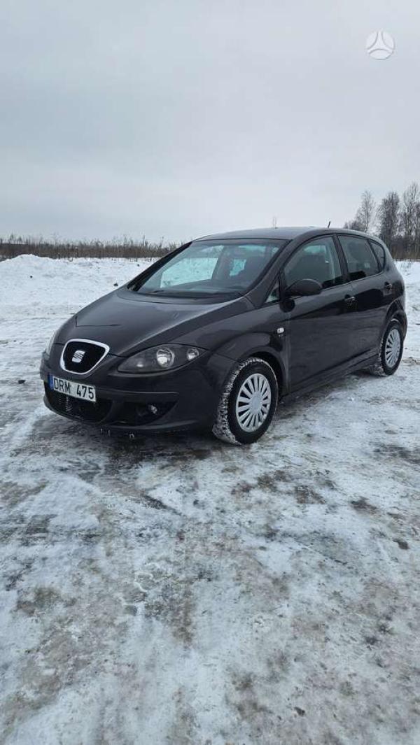 Black SEAT Altea 2004 in Kaunas, with an engine capacity of 2.00 L and mileage of 310 thousand km for 1499 €, photo 5 on AUTOMOTO.COM.LV