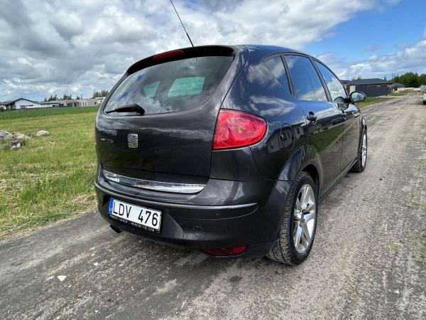 Melns SEAT Altea 2004 Šauļi, ar dzinēja tilpumu 2.00 L un nobraukumu 249 tūkst. km par 1750 €, foto 4 vietnē AUTOMOTO.COM.LV