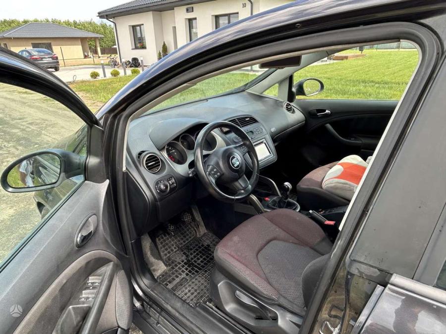 Melns SEAT Altea 2004 Šauļi, ar dzinēja tilpumu 2.00 L un nobraukumu 249 tūkst. km par 1750 €, foto 8 vietnē AUTOMOTO.COM.LV