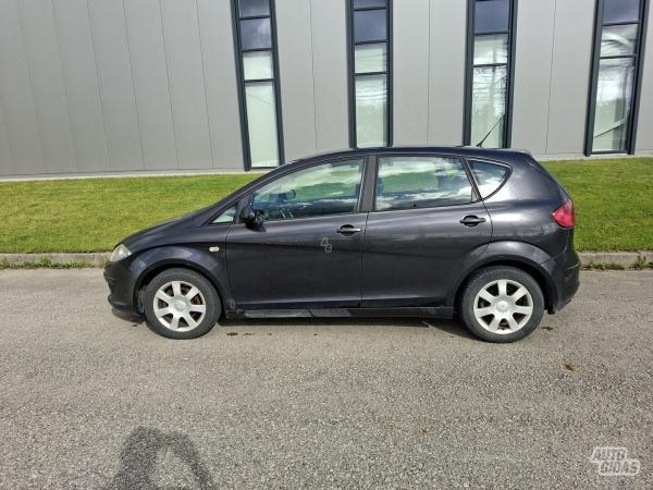 Melns SEAT Altea 2004 Klaipėda, ar dzinēja tilpumu 1.90 L un nobraukumu 346 tūkst. km par 1200 €, foto 2 vietnē AUTOMOTO.COM.LV