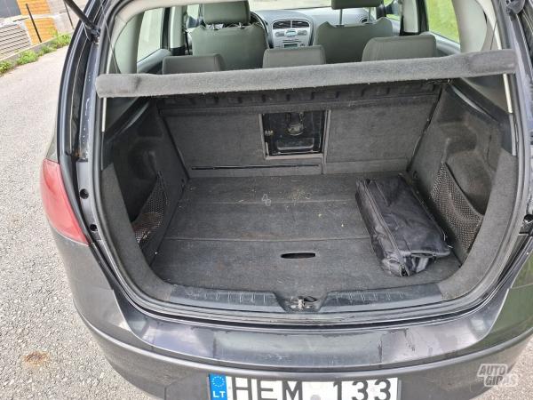 Melns SEAT Altea 2004 Klaipėda, ar dzinēja tilpumu 1.90 L un nobraukumu 346 tūkst. km par 1200 €, foto 9 vietnē AUTOMOTO.COM.LV