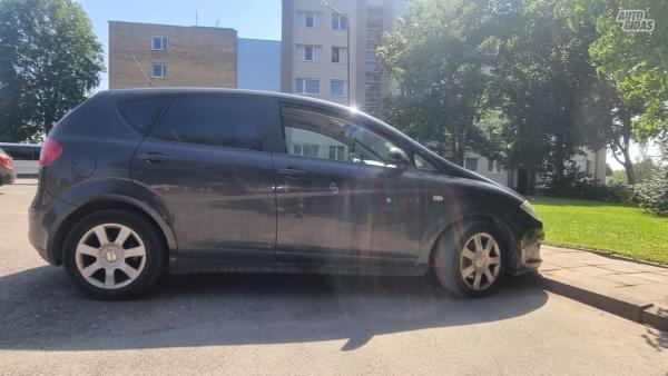 Melns SEAT Altea 2006 Šauļi, ar dzinēja tilpumu 1.90 L un nobraukumu 300 tūkst. km par 1000 €, foto 2 vietnē AUTOMOTO.COM.LV