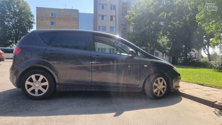 Melns SEAT Altea 2006 Šauļi, ar dzinēja tilpumu 1.90 L un nobraukumu 300 tūkst. km par 1000 €, foto 3 vietnē AUTOMOTO.COM.LV