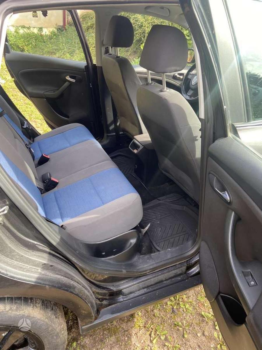 Black SEAT Altea 2006 in Pasvalys, with an engine capacity of 1.90 L and mileage of 299 thousand km for 1150 €, photo 10 on AUTOMOTO.COM.LV
