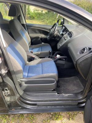 Black SEAT Altea 2006 in Pasvalys, with an engine capacity of 1.90 L and mileage of 299 thousand km for 1150 €, photo 11 on AUTOMOTO.COM.LV
