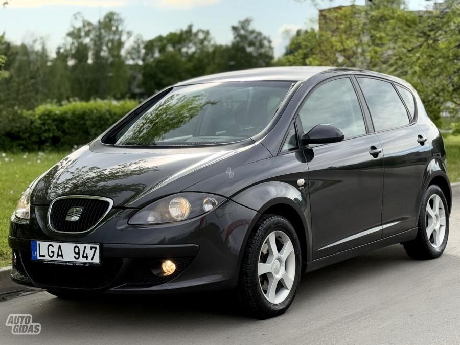 Black SEAT Altea 2007 in Kaunas, with an engine capacity of 2.00 L and mileage of 316 thousand km for 2000 €, photo 3 on AUTOMOTO.COM.LV