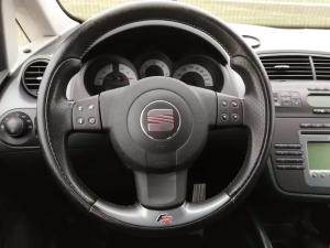 Black SEAT Altea 2007 in Saldus, with an engine capacity of 2.00 L and mileage of 267 thousand km for 3700 €, photo 5 on AUTOMOTO.COM.LV